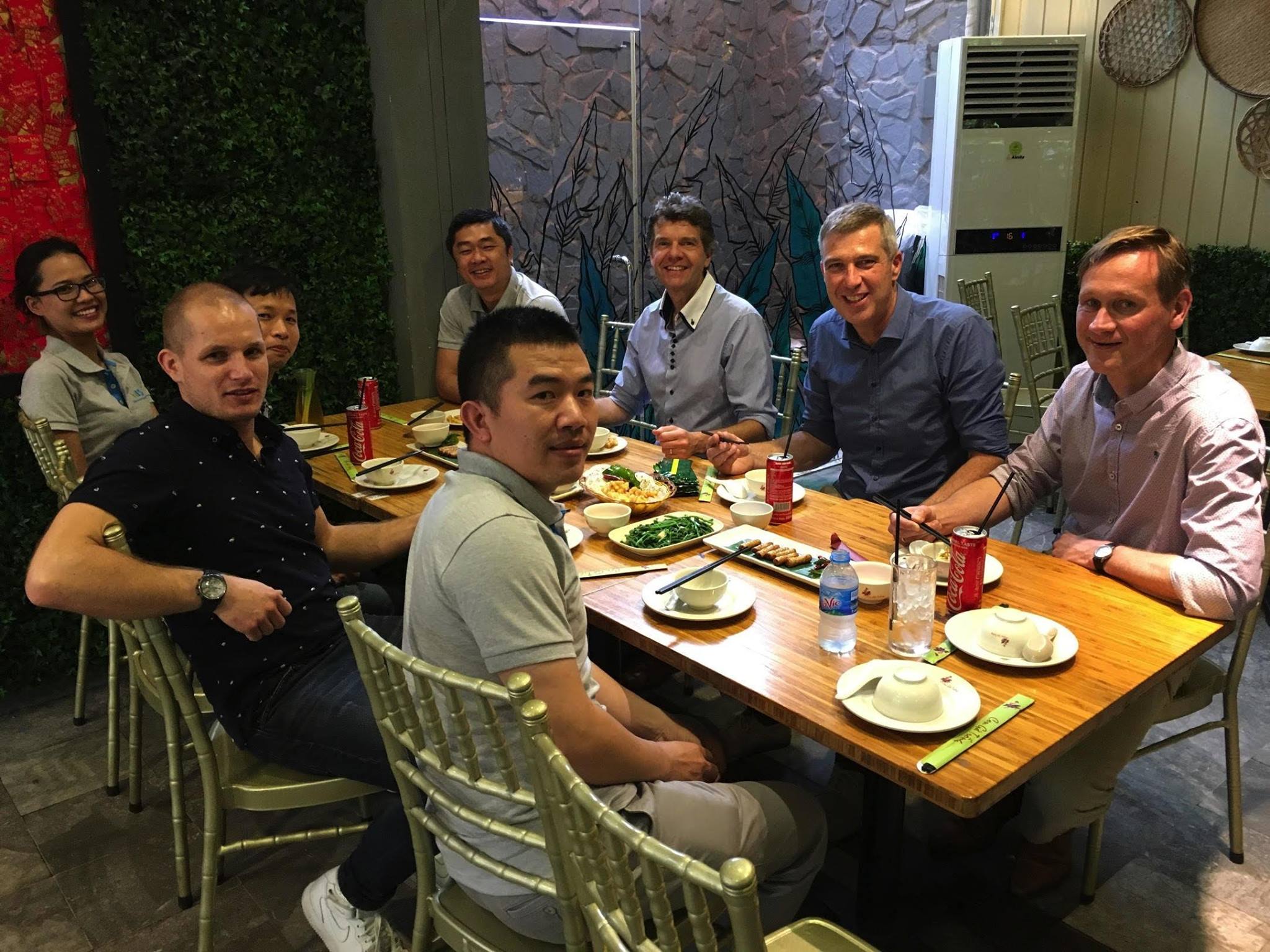 IntES Netherlands B.V provides services to Vicoma Engineering - IntES